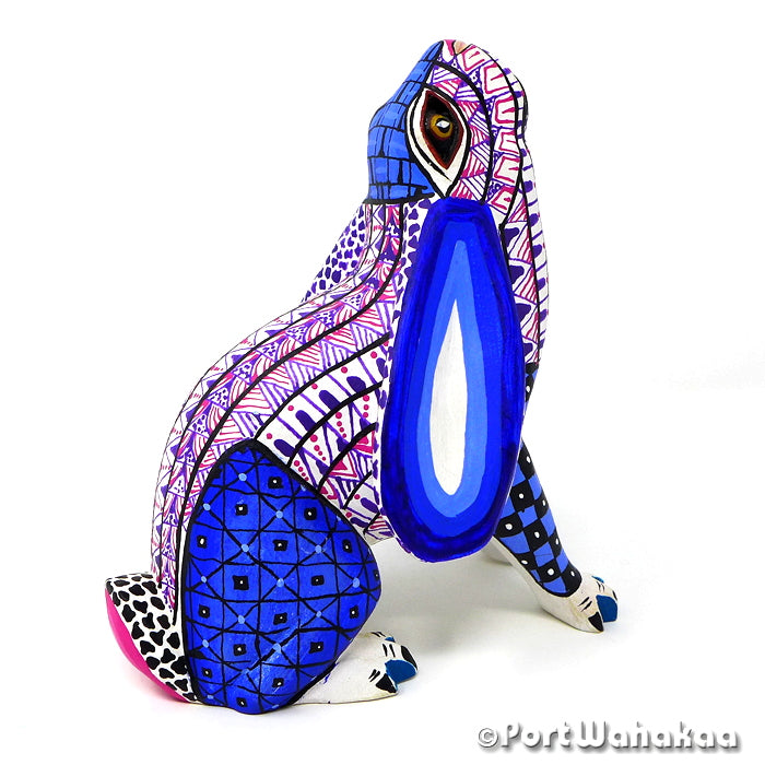 Mirando Liebre - Unique Mixtec Design Art