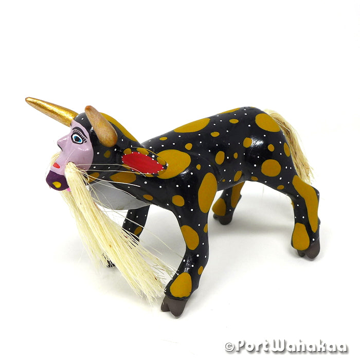 Alebrijes Nahual Toro Artist - Inocencio Vasquez